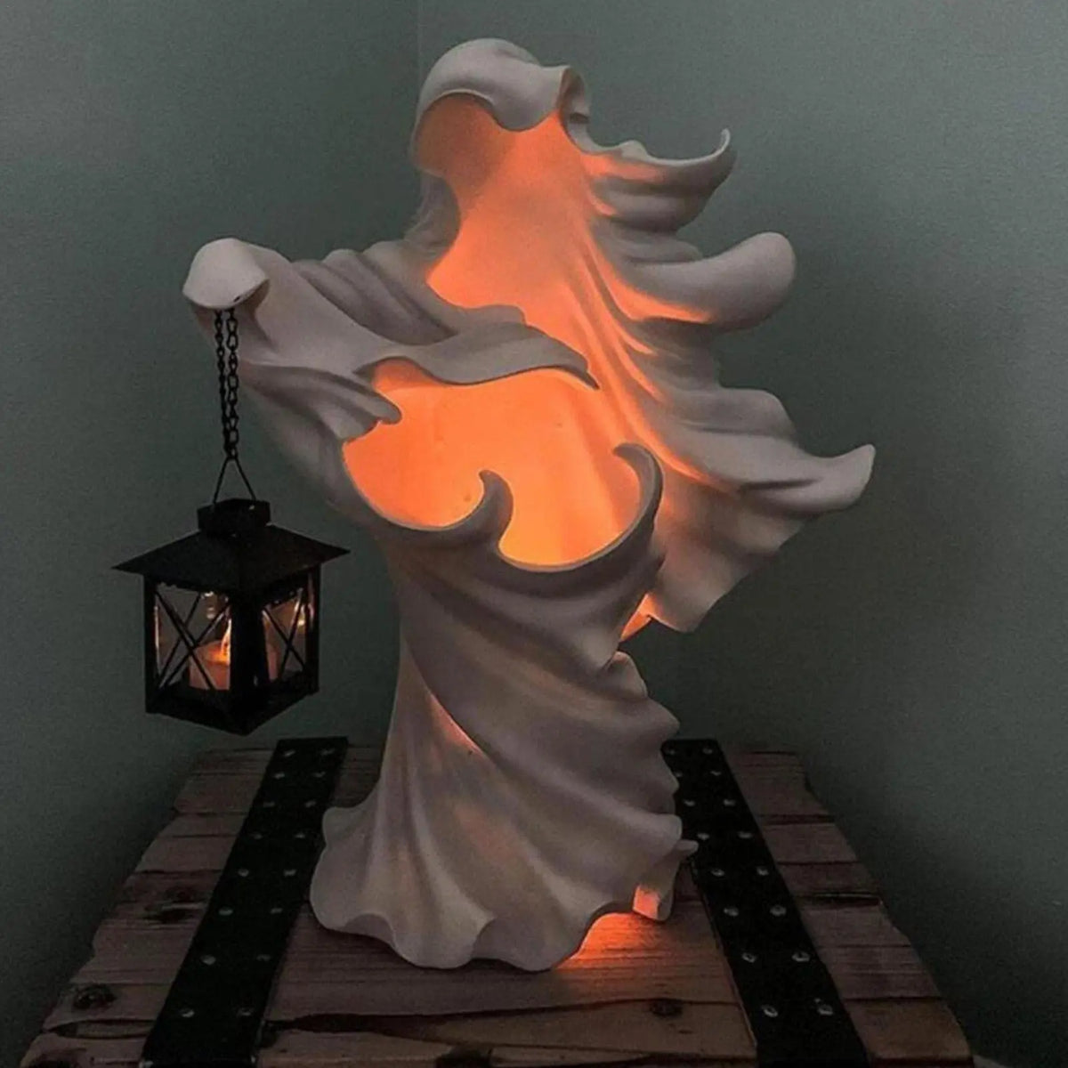Halloween Scary Hell Messenger with LED Lantern – Basic Outline Interiors